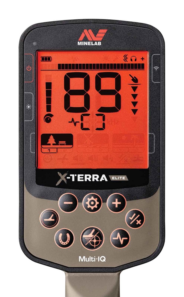 Minelab X-Terra Elite A fully waterproof, fully powered Multi-IQ metal detector